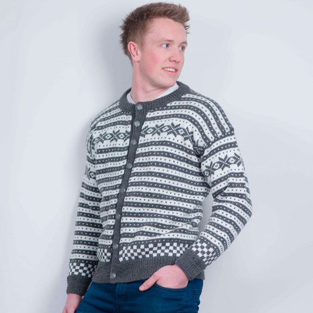 Fanakofte til barn – Gratis strikkeoppskrifter